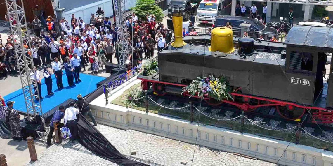 Monumen Sepur Lempung di Stasiun Kediri Diresmikan – Kediripedia.com
